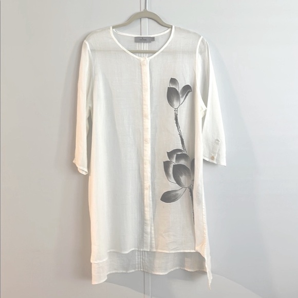 Cheyenne | Tops | Cheyenne Cream Linen Tunic With Black Floral Design ...